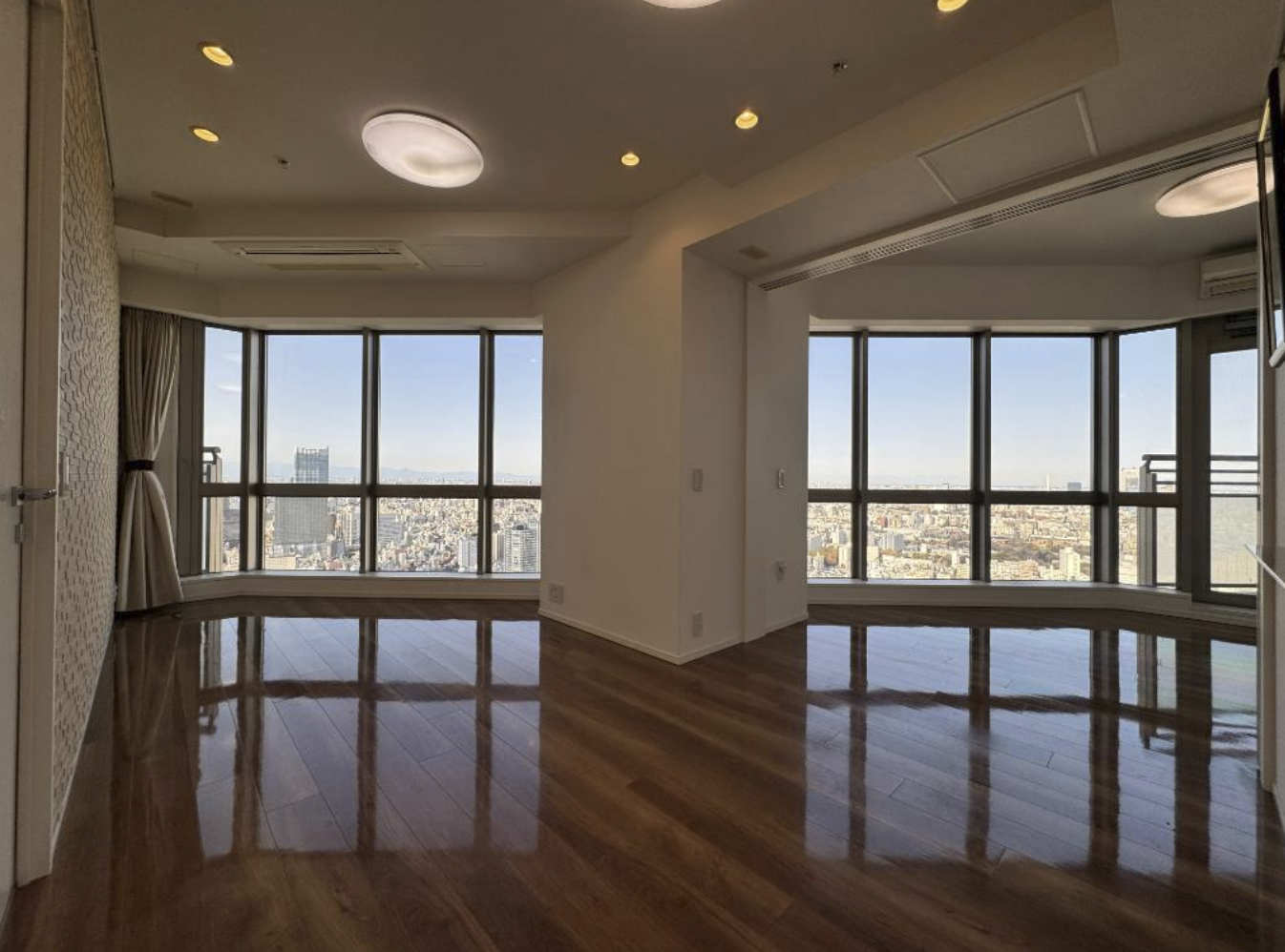 Tomihisa Cross Comfort Tower 50F | Tokyo Portfolio