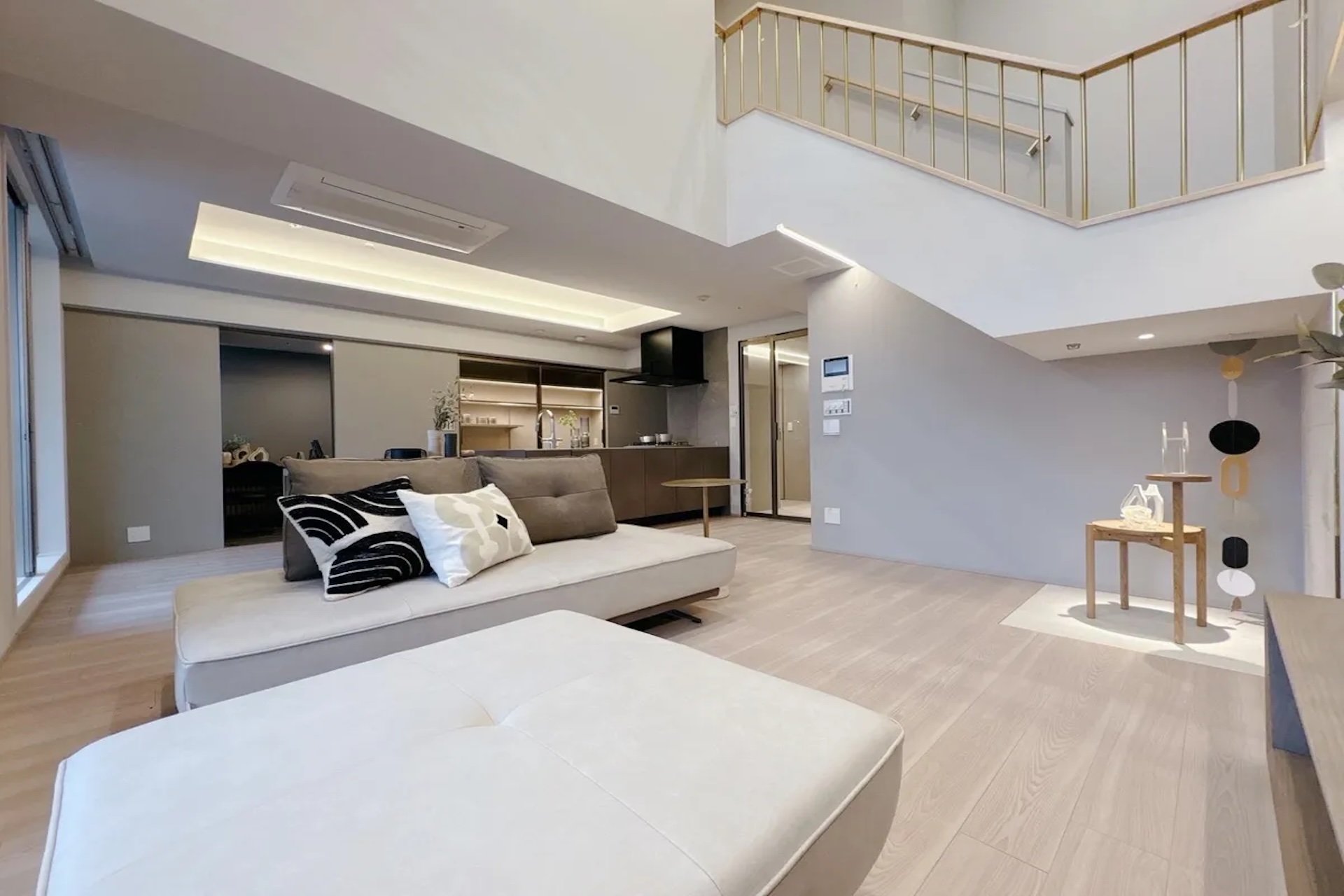 Shirokane Tower Terrace building 7 | Tokyo Portfolio